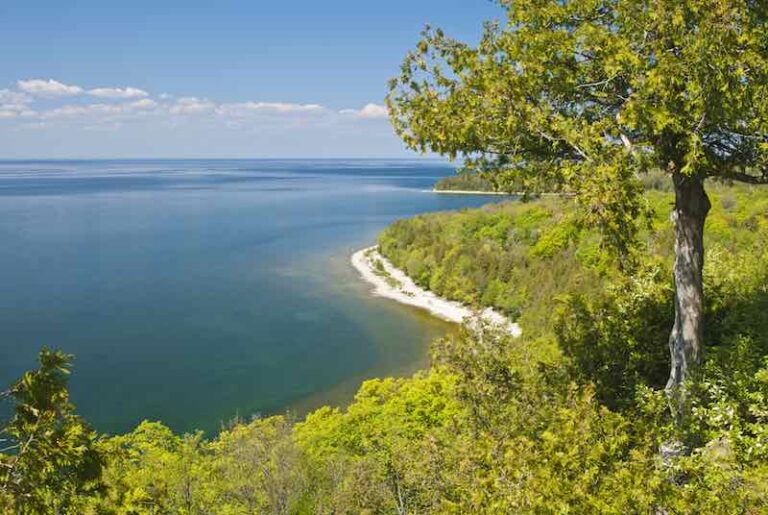 21 Of The Best Places To Go Hiking In Wisconsin - Beyond The Tent