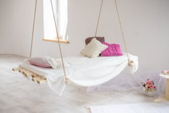The 11 Best Hammock Beds That You Can Comfortably Sleep On - Beyond The ...