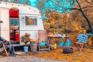 The 7 Best RVs for Full-Time Living: A Comprehensive Guide - Beyond The ...
