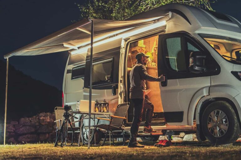 What is Dry Camping: 21 Tips & Essentials for RV Dry Camping - Beyond ...