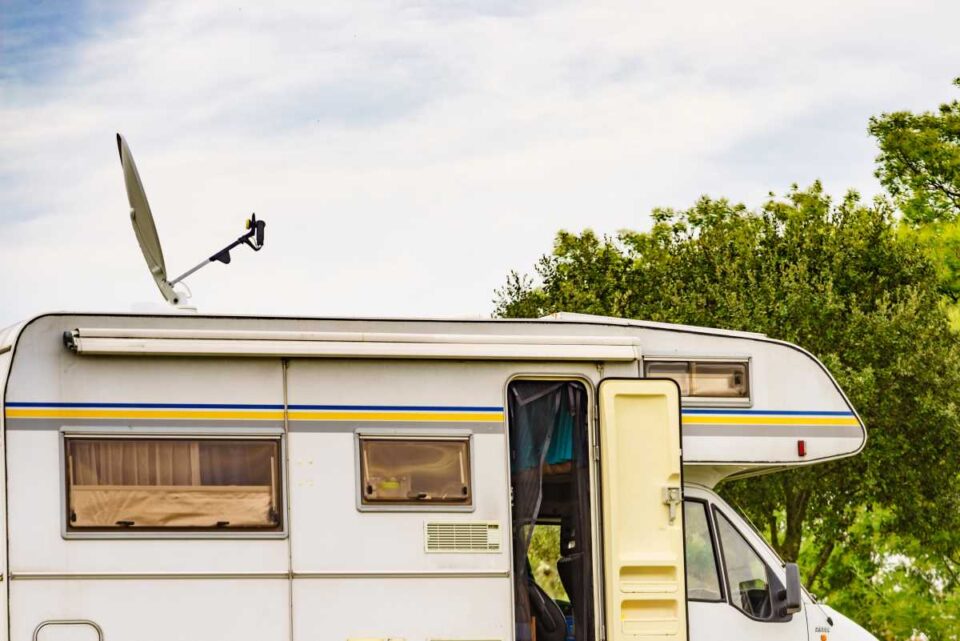 Staying Connected: The Best RV Antennas for Reliable Reception - Beyond ...