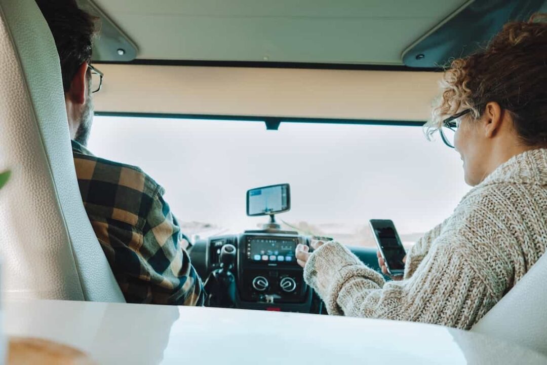 The 5 Best RV GPS Systems for Safe and Smooth Traveling - Beyond The Tent