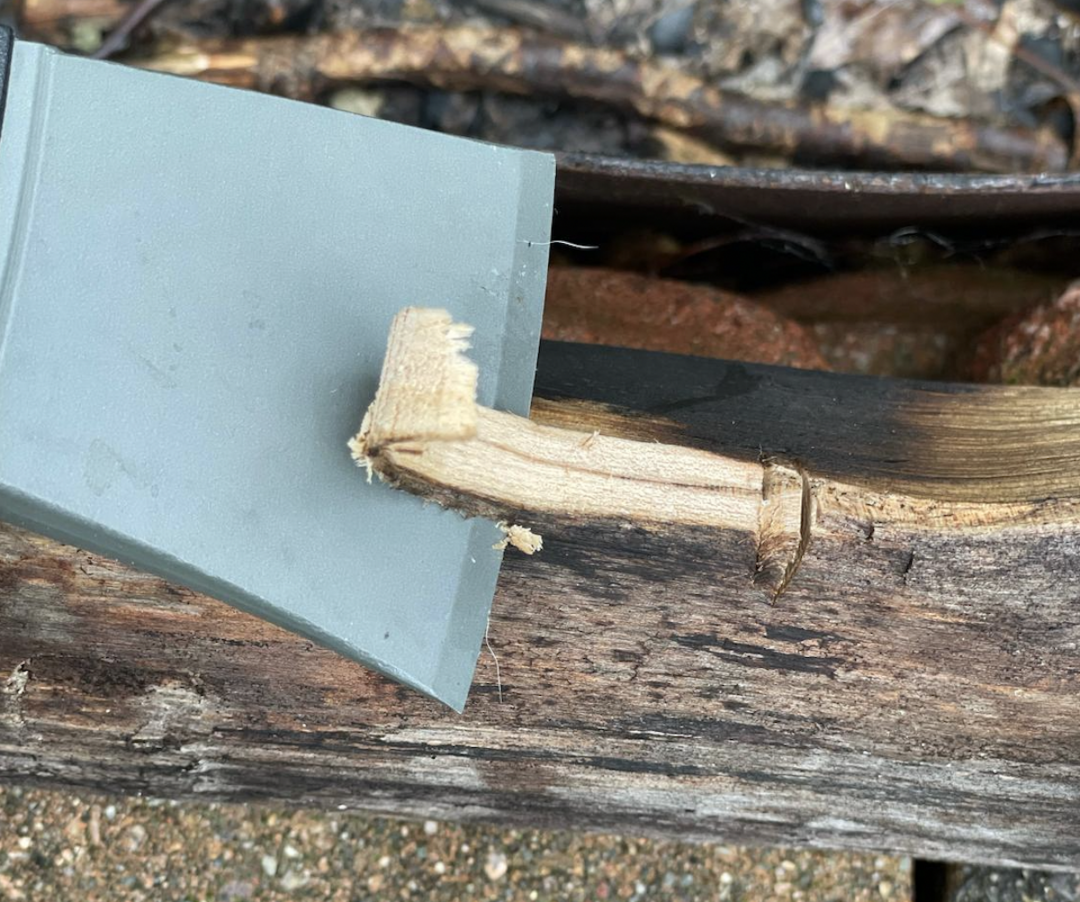 Fiskars X7 Hatchet Review: A Lightweight All-Purpose Hatchet That’ll ...